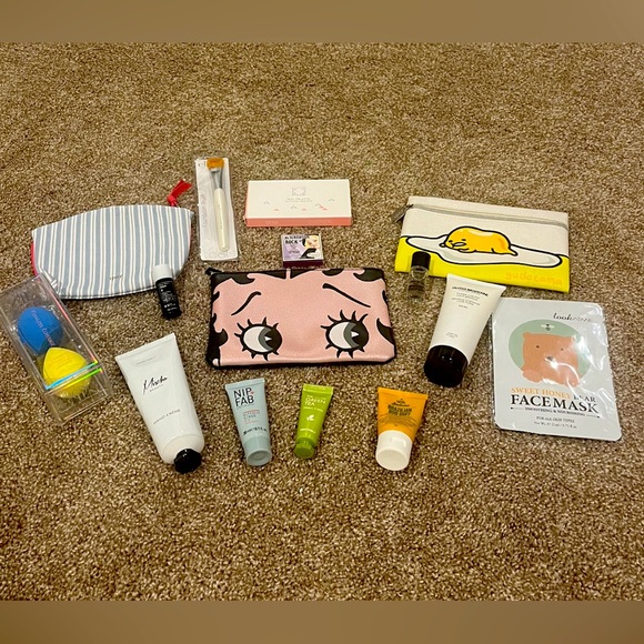 ipsy | Makeup | Ipsy Make Up And Bag Bundle Brand New | Poshmark